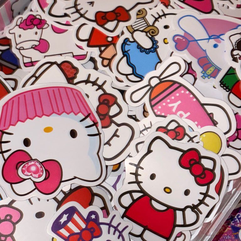 Hello Kitty Stickers - ZiCASE
